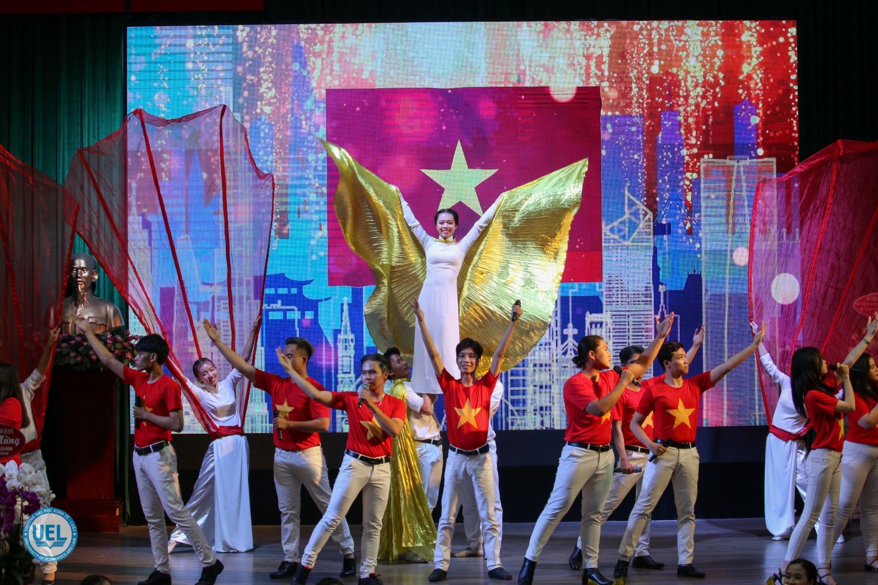 PGS.TS Hoàng Công Gia Khánh Hiệu trưởng Trường Đại học Kinh tế - Luật